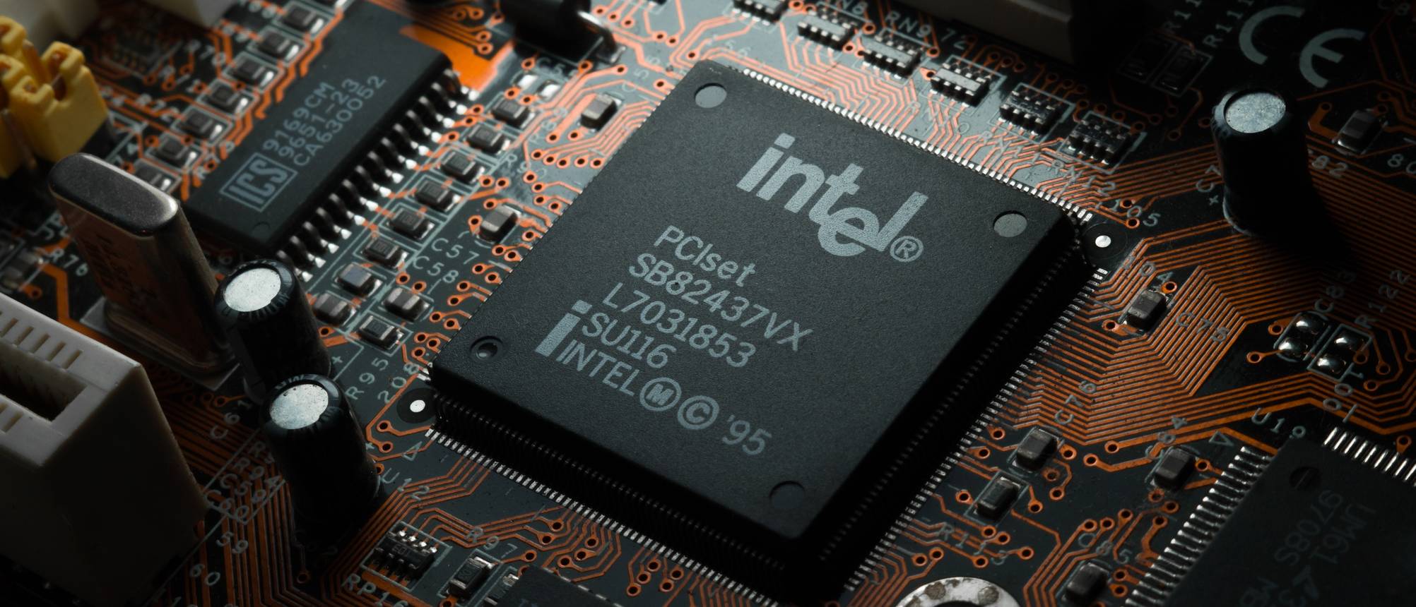 Intel-Mainboard Test & Vergleich » Top 12 im April 2026