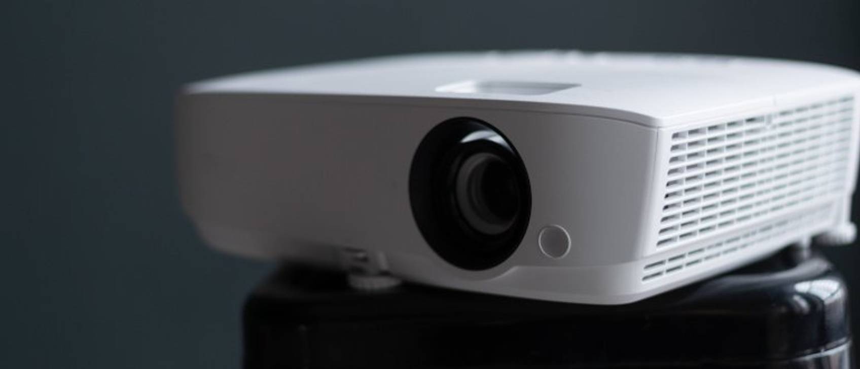WLAN-Beamer Test & Vergleich » Top 12 im Mai 2026